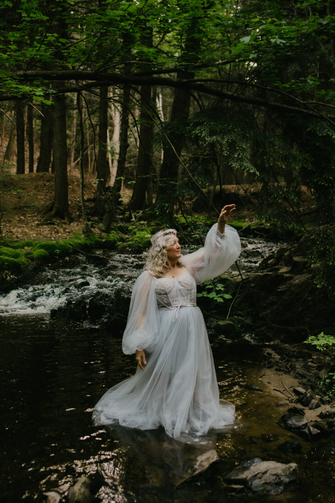 The Magic of Water: Embracing Nature in a Goddess Photoshoot | rubyjeanphotography.com
