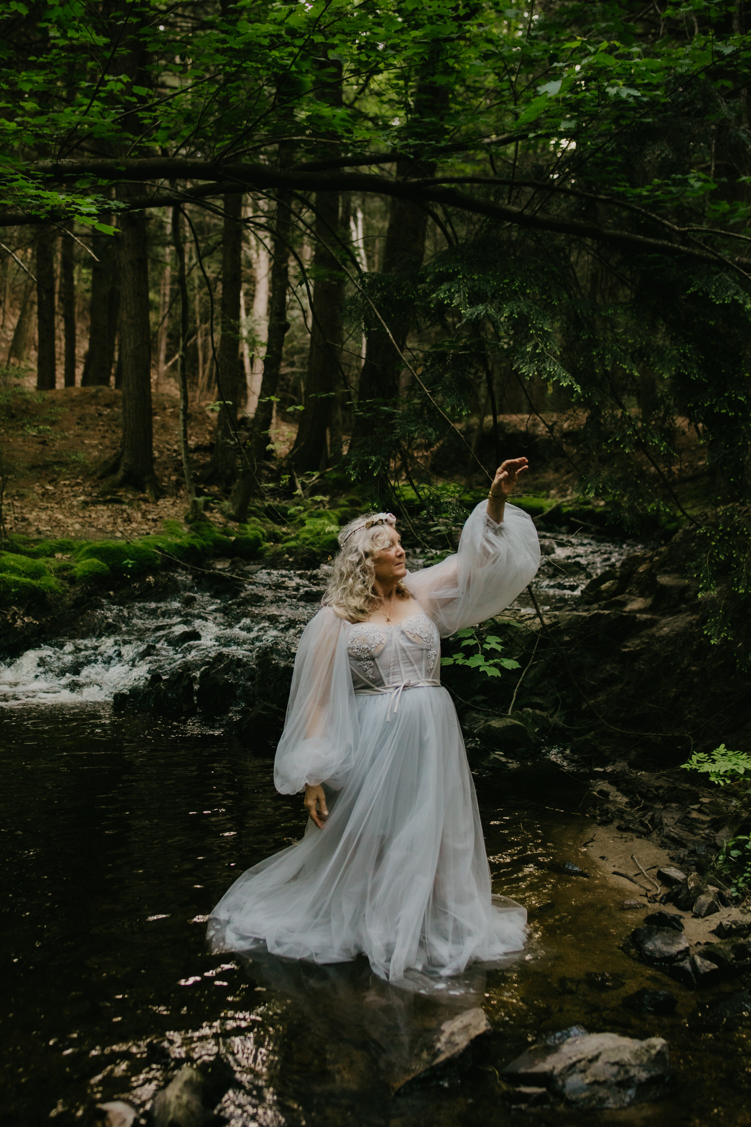 The Magic of Water: Embracing Nature in a Goddess Photoshoot | rubyjeanphotography.com